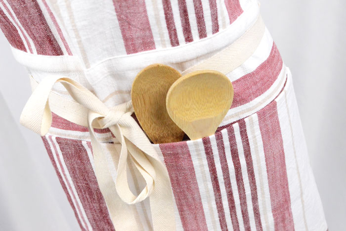Tea Towel Apron Sewing Tutorial - a great gift idea!